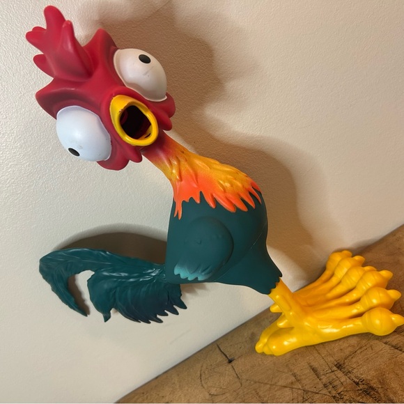 Disney | Toys | Hei Hei Hey Hey Disney Moana Squeeze And Scream Toy ...